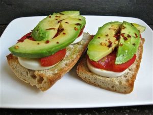 14 Superfood Combinations For A Balanced Diet | DailyForest