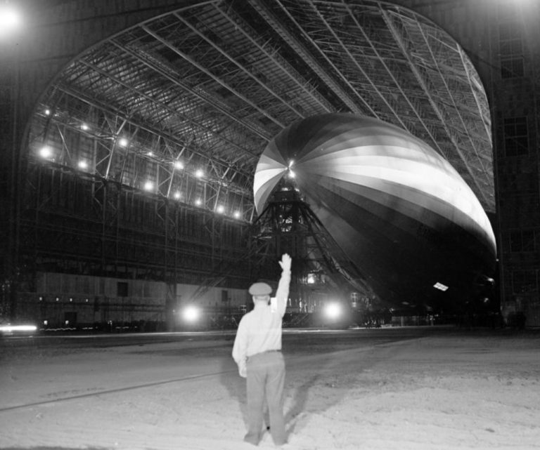 Photos Of The Hindenburg You've Probably Never Seen | DailyForest